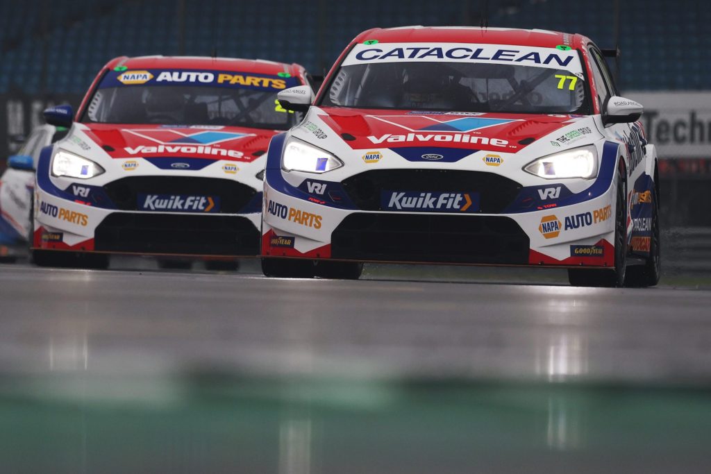 NAPA Racing UK strengthens title challenge at Silverstone - Cataclean